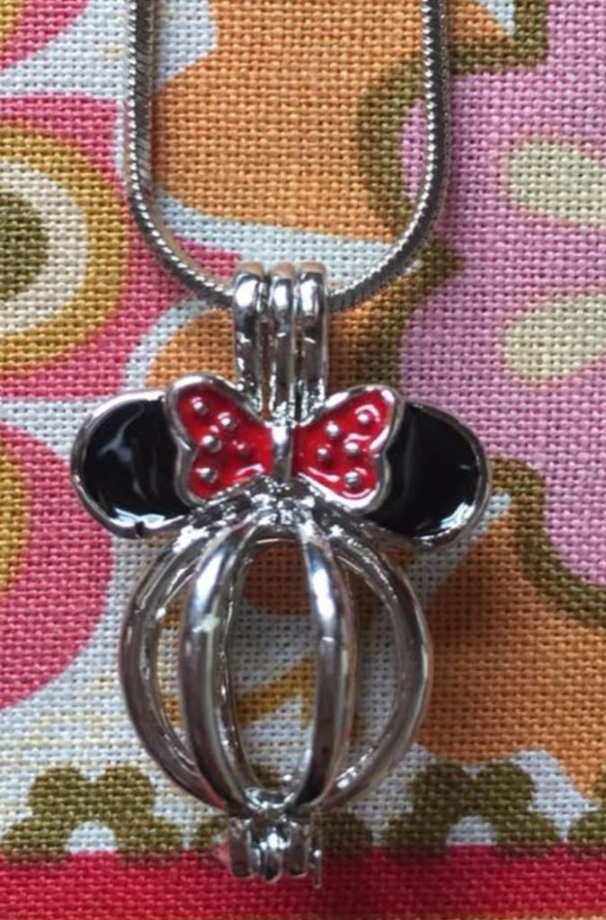Sterling Silver Minnie Mouse Cage – Pearl Poppin' with Keri
